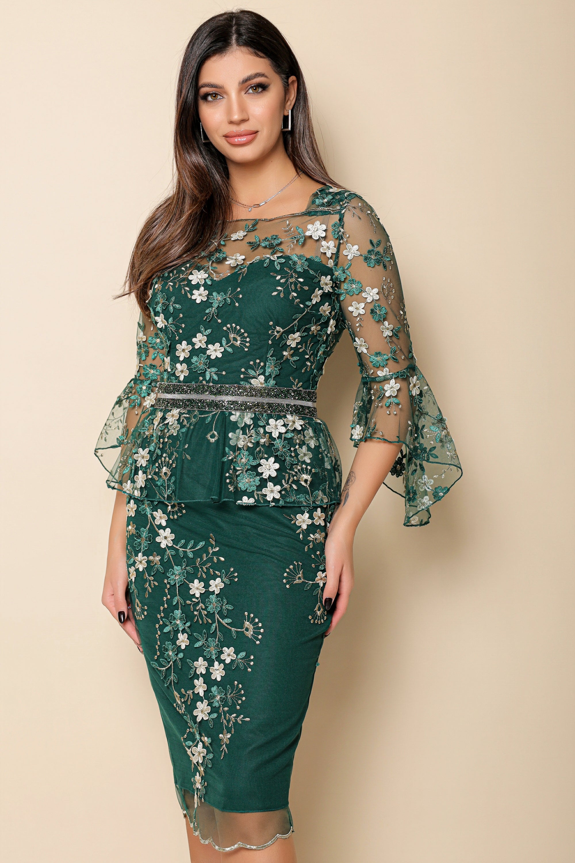 Rochie MBG verde din tull brodat cu flori si maneca clopot – MBG Collection